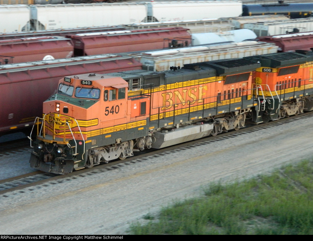BNSF 540 Roster Shot